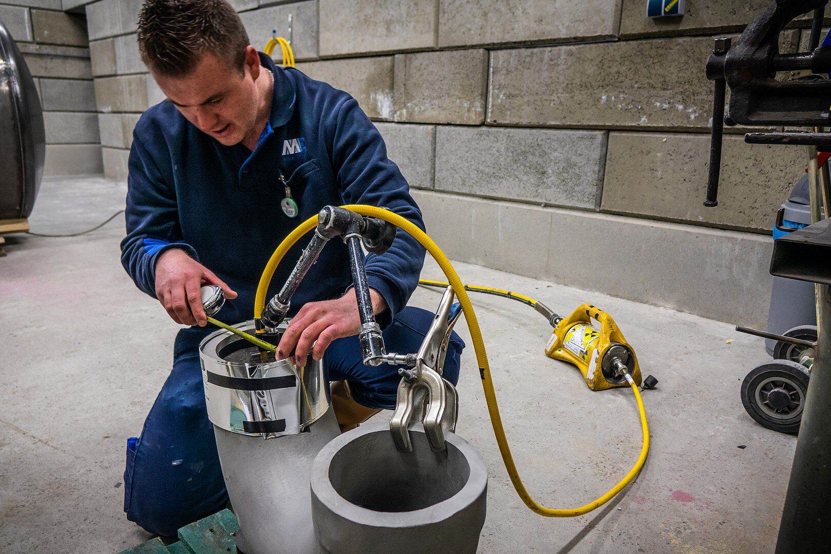 Jenis-Jenis Alat NDT (Non-Destructive Testing) - ITG Indonesia